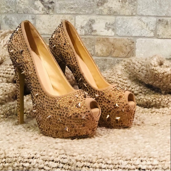 Shoes | Gorgeous Gold Stud Platforms Nwot | Poshmark